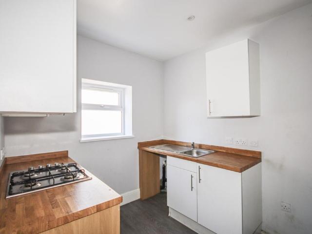 High Street, Sheerness 3 bed maisonette to rent £1,125 pcm £260 pw