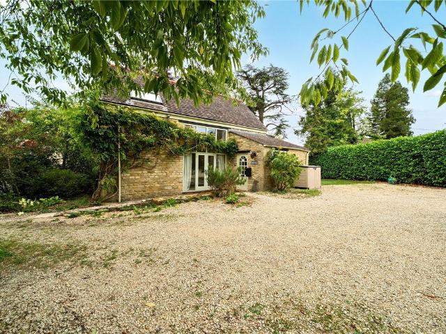 High Street, Shipton Under Wychwood, Chipping Norton OX7, 2 bed detached house to rent, £1,900 pcm | PrimeLocation