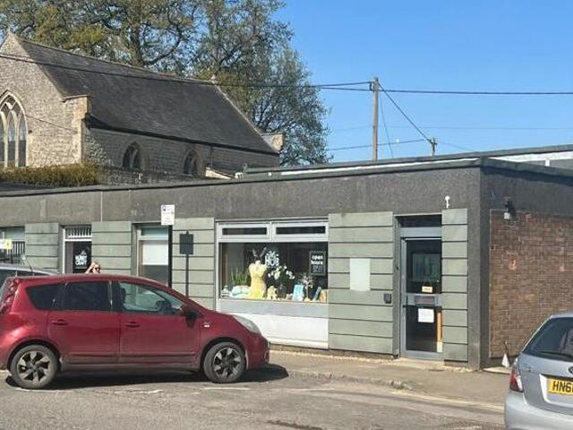High Street, Shrivenham, High Street Retail