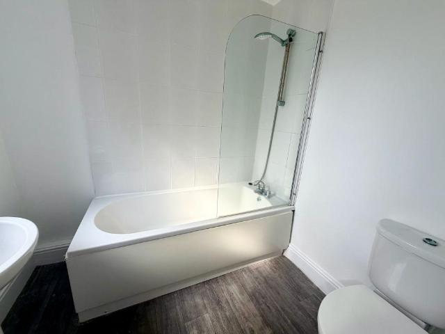 High Street, Silverdale ST5 4 bed terraced house to rent £2,101 pcm £485 pw