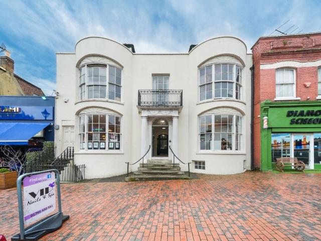 High Street, Sittingbourne ME10, 1 bed flat to rent, £1,050 pcm | PrimeLocation