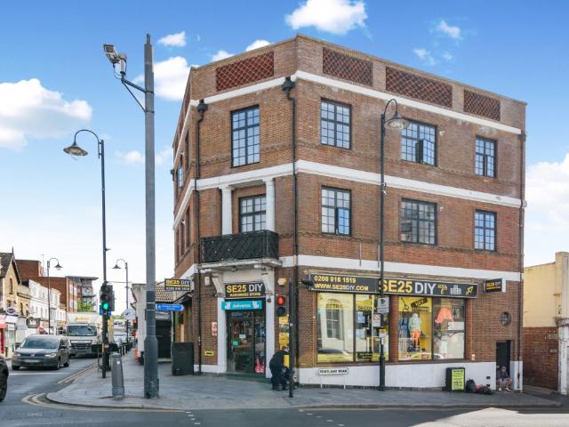 High Street, South Norwood SE25, 1 bed flat to rent, £1,500 pcm | PrimeLocation