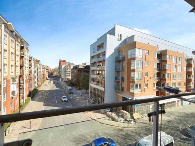 High Street, Southampton, 2 Bedroom Apartment