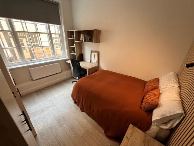 High Street, Southampton SO14, Studio to rent, £888 pcm | PrimeLocation