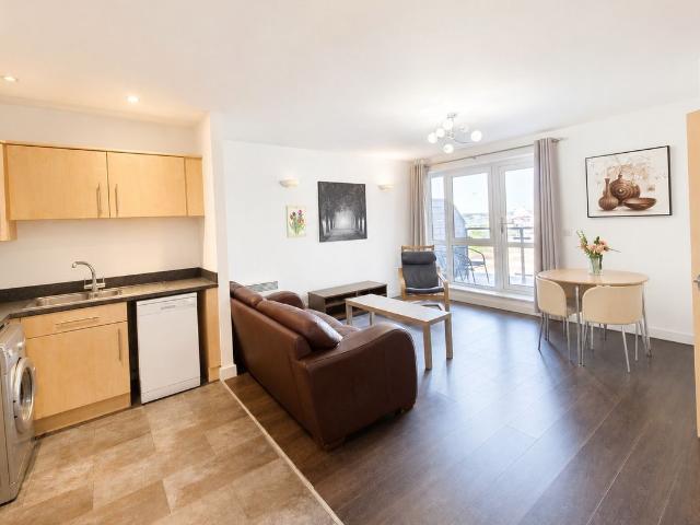 High Street, Southampton SO14, 2 bed flat to rent, £1,450 pcm | PrimeLocation