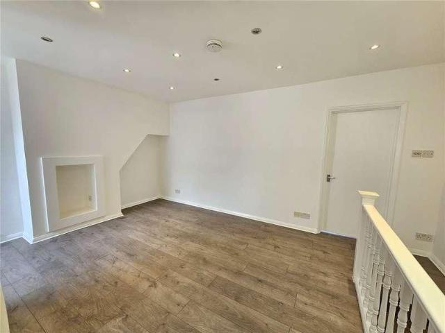 High Street, Slough, Berkshire, SL1