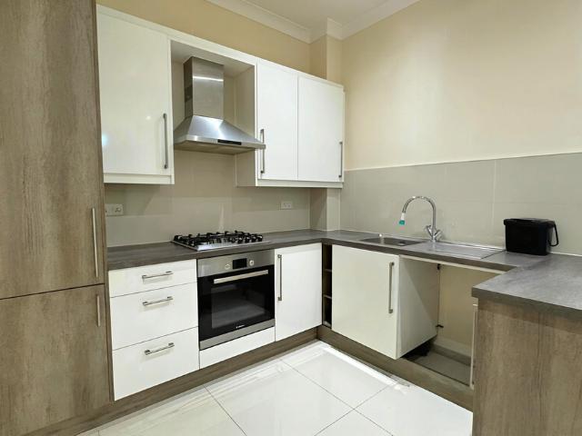 High Street, Slough SL1, 1 bed flat to rent, £1,350 pcm | PrimeLocation