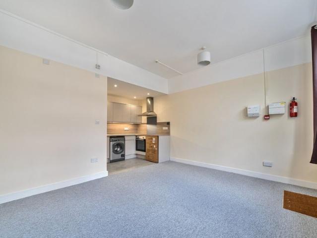 High Street, Snodland, ME6