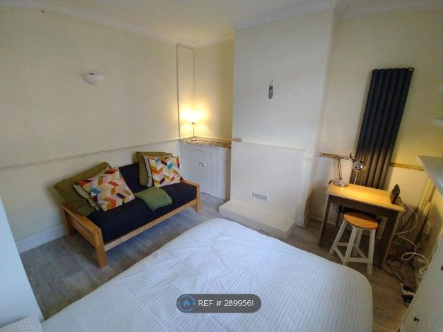 High Street, Swanscombe DA10, Room to rent, £675 pcm | PrimeLocation
