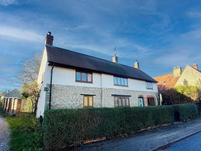 High Street, Stoke Goldington, 3 Bedroom Detached