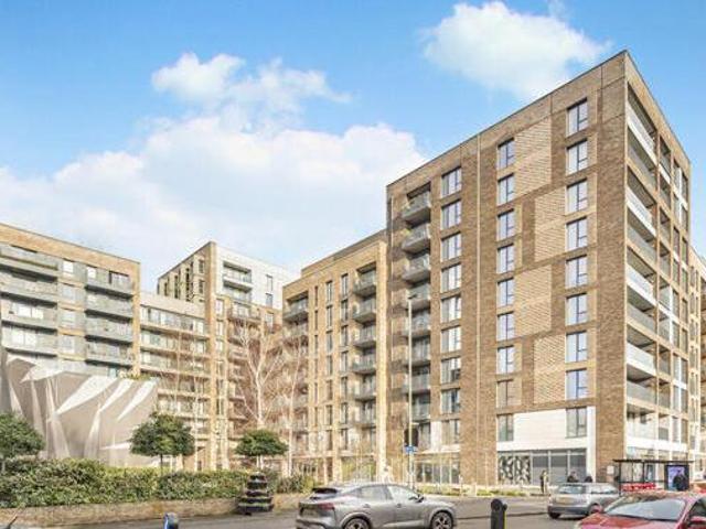 High Street, Staines upon thames, 1 Bedroom Apartment