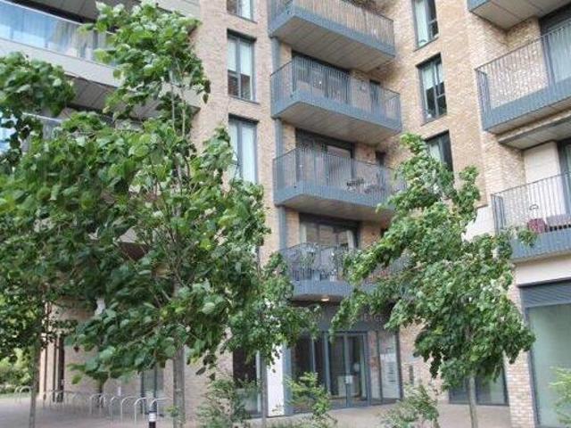 High Street, Staines upon thames, 2 Bedroom Apartment