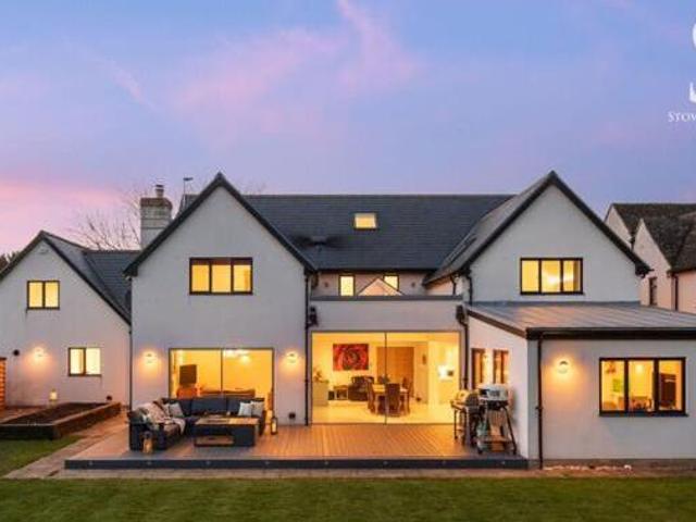 High Street, Standlake, 5 Bedroom Detached
