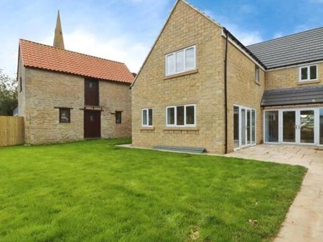 High Street, Stanion, 3 Bedroom Semi detached