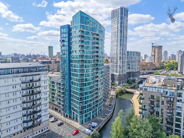 High Street, Stratford E15, 2 bed flat to rent, £2,250 pcm | PrimeLocation