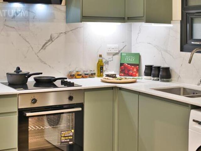 High Street, Stratford, Studio Apartment For