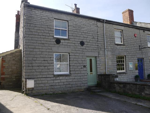 High Street, Street 2 bed cottage to rent £1,195 pcm £276 pw