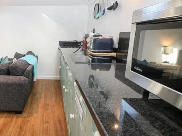 High Street | Studio townhouse for rent #152246025 | Rentberry