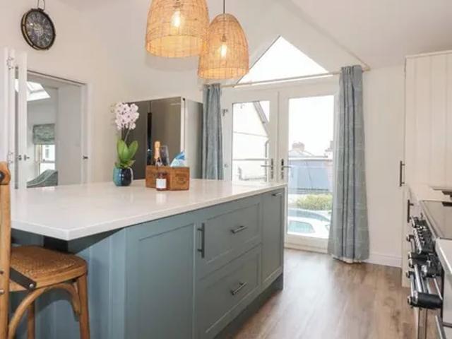 High Street | Studio townhouse for rent #154140234 | Rentberry