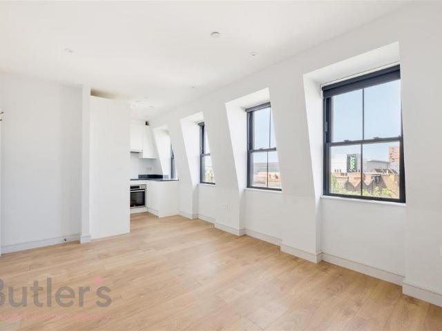 High Street, Sutton 1 bed apartment to rent £1,425 pcm £329 pw