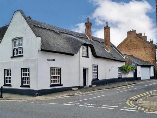 High Street, Syston, 3 Bedroom Cottage