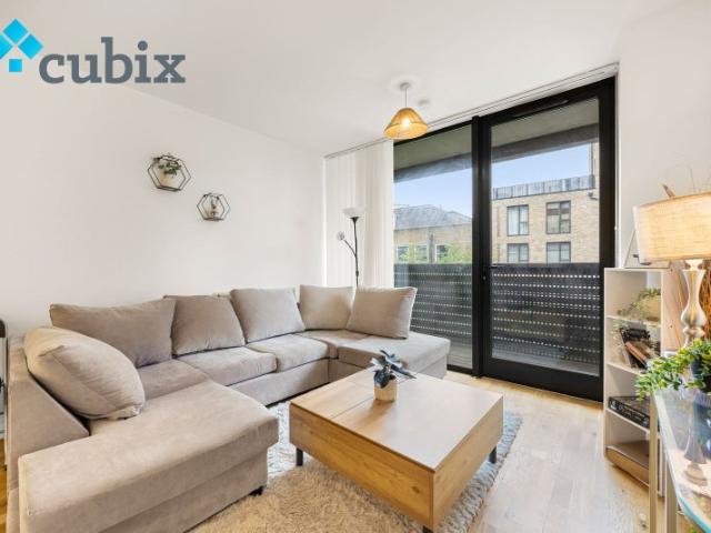 High Spec 2 Bed 2 Bath in Zone 1 SE1