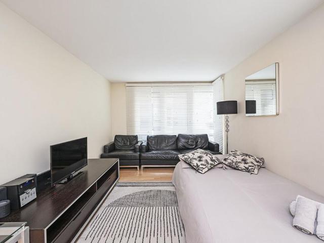 High Timber Street, City, London, EC4V 1 bed flat to rent £4,000 pcm £923 pw