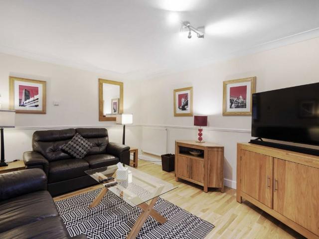 High Timber Street, The City EC4V, 1 bed flat to rent, £2,496 pcm | PrimeLocation