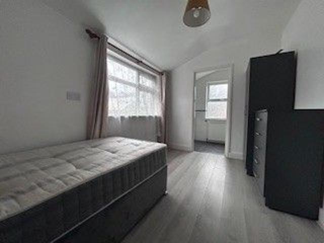 High Town Road, Luton LU2, 1 bed flat to rent, £550 pcm | PrimeLocation