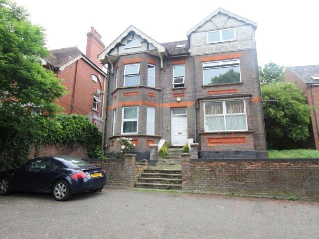 High Town Road, Luton LU2, 1 bed flat to rent, £849 pcm | PrimeLocation