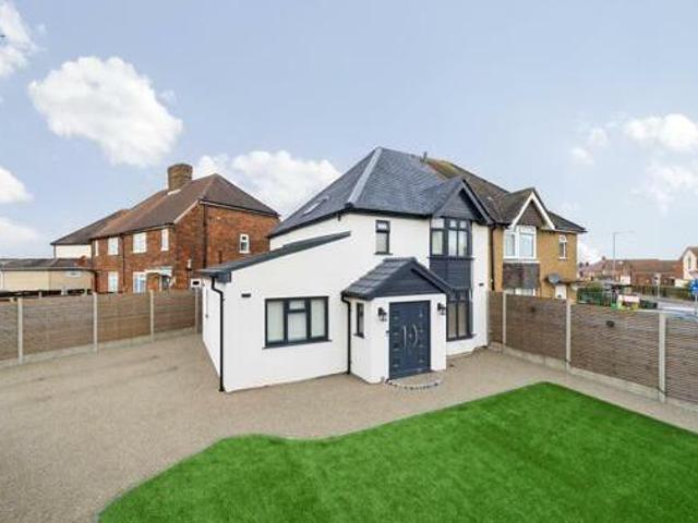 High Wycombe, Cressex, 4 Bedroom Semi detached