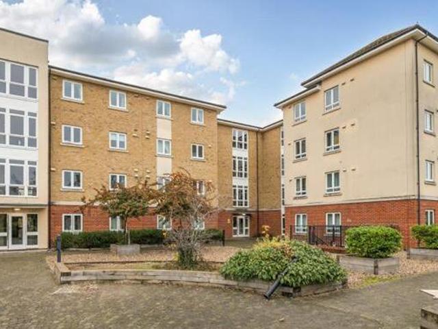 High Wycombe, Buckinghamshire, 2 Bedroom Flat