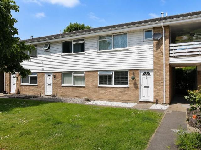 Highclere Court, Woking GU21 1 bed apartment to rent £1,190 pcm £275 pw