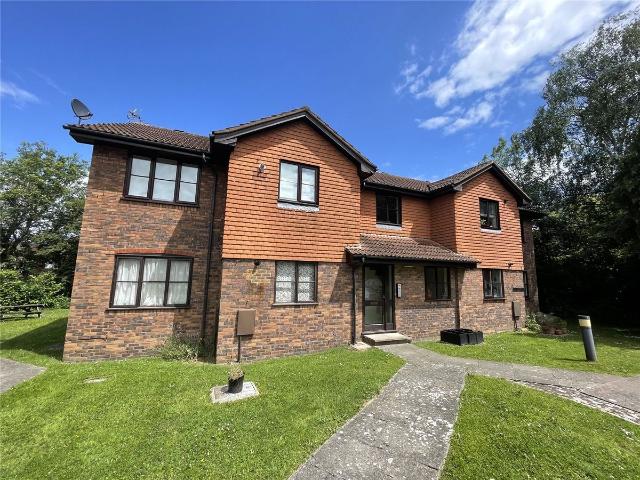 Highclere, Guildford, Surrey GU1, 1 bed flat to rent, £1,395 pcm | PrimeLocation