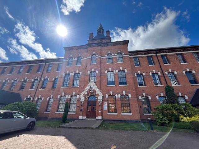 Highcroft Hall, Birmingham, B23 2 bed flat to rent £1,050 pcm £242 pw
