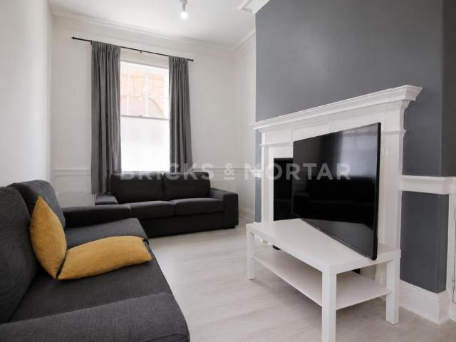 Higham Place, Newcastle Upon Tyne NE1 2 bed flat to rent £1,450 pcm £335 pw