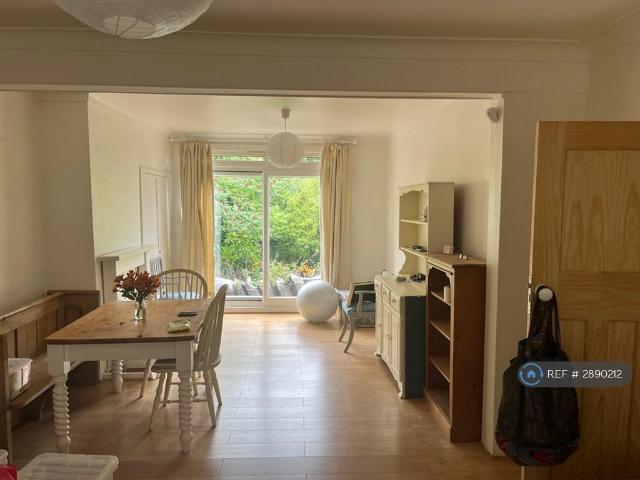Higham Road, London, N17 3 bed end of terrace house to rent £2,700 pcm £623 pw