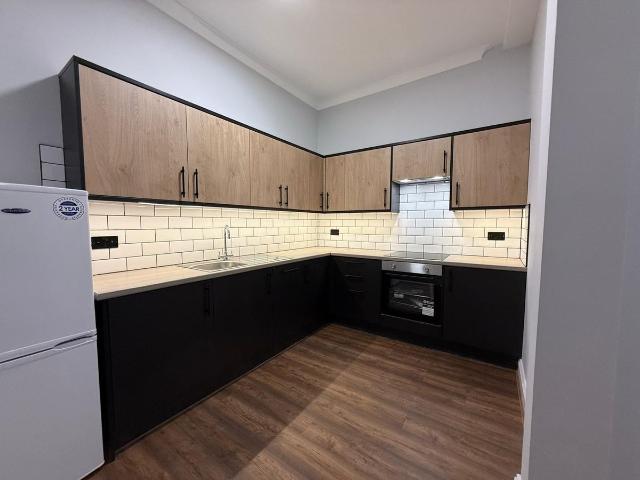 Highbridge Street, Waltham Abbey EN9, 3 bed flat to rent, £1,995 pcm | PrimeLocation