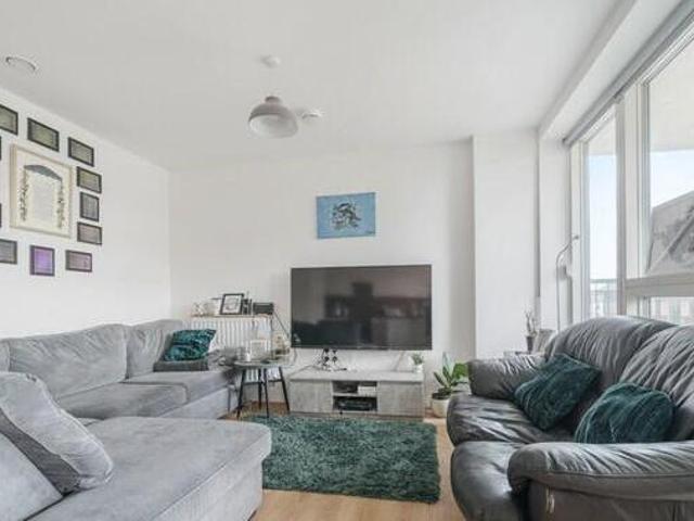 Highbrook House, Whetstone, 2 Bedroom Flat