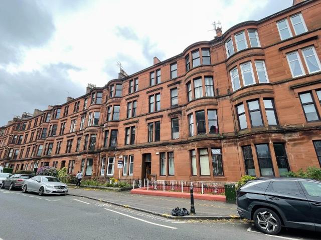 Highburgh Road, Glasgow, G12 3 bed flat to rent £2,300 pcm £531 pw