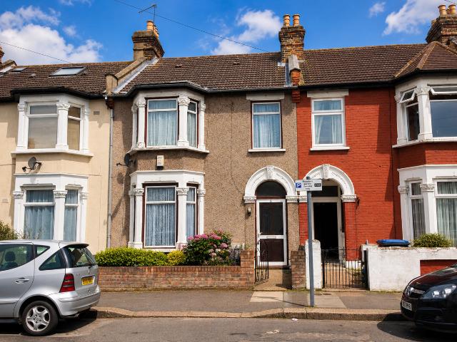 Highbury Gardens, Ilford IG3, 4 bed terraced house to rent, £2,695 pcm | PrimeLocation