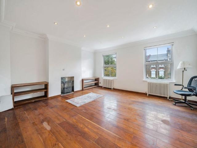 Highbury Hill, Islington, London, N5
