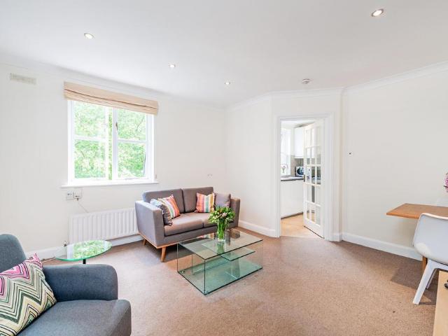 Highbury New Park, Highbury, London, N5 2 bed apartment to rent £2,900 pcm £669 pw