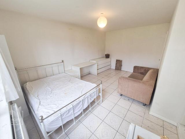 Highbury New Park, Islington N5, Room to rent, £900 pcm | PrimeLocation