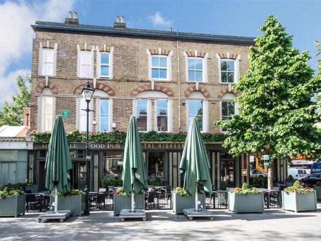 Highbury Park, N5 Energy Rating C 2 bed flat to rent £2,838 pcm £655 pw