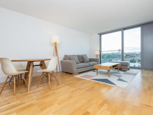 HIGHBURY STADIUM SQUARE, LONDON N5 1 bed apartment to rent £2,401 pcm £554 pw