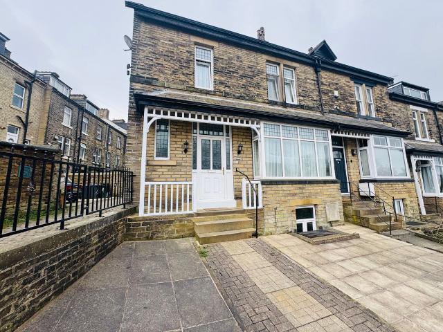 Highgate, Bradford BD9, 4 bed end terrace house to rent, £1,150 pcm | PrimeLocation