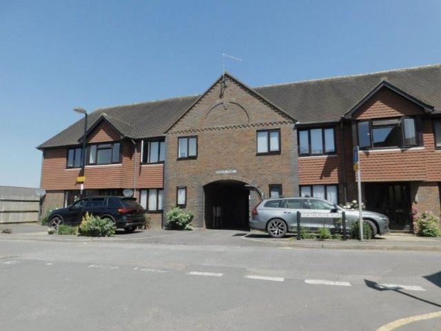 Highgate Court, Hawkhurst, Kent £1,100pcm