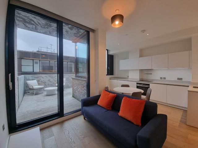 Highgate Hill, Archway N19, Studio to rent, £1,950 pcm | PrimeLocation