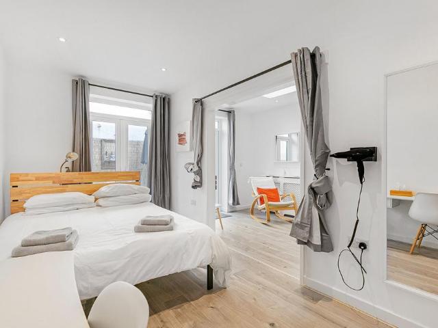 Highgate Hill, London N19 1 bed apartment to rent £1,950 pcm £450 pw